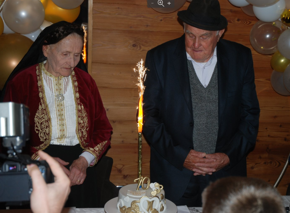 VIDAK (97) I DANICA (89) PROSLAVILI 7 DECENIJA ZAJEDNIČKOG ŽIVOTA ...