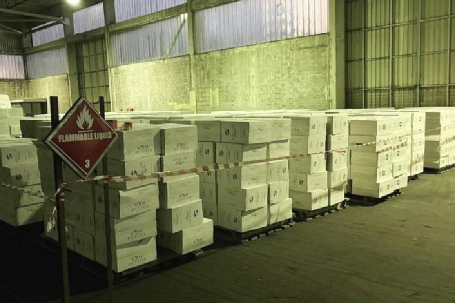 Ko je organizovao u Luci Bar šverc cigareta ne zna se ni nakon pola ...