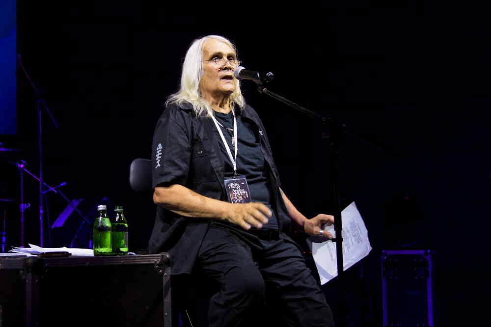 "NAĆI ĆU NAČINA DA TI SE NAĐEM“ Ovo su stihovi pjesme koju je Bora ...